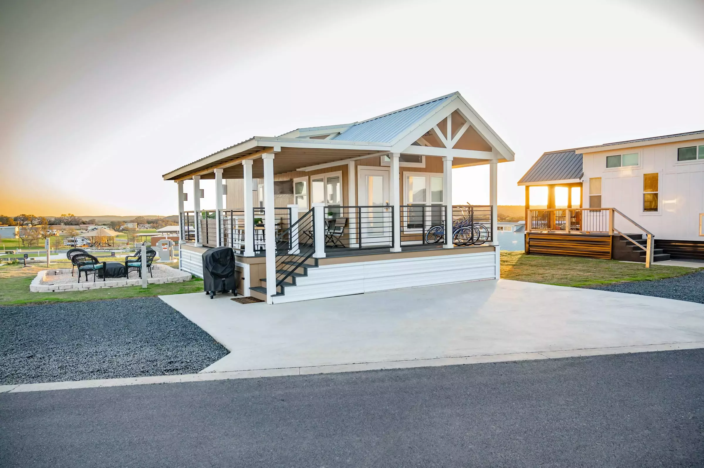 Tiny Home FF 187 - 1 bedroom Accommodation in Fredericksburg | Firefly ...