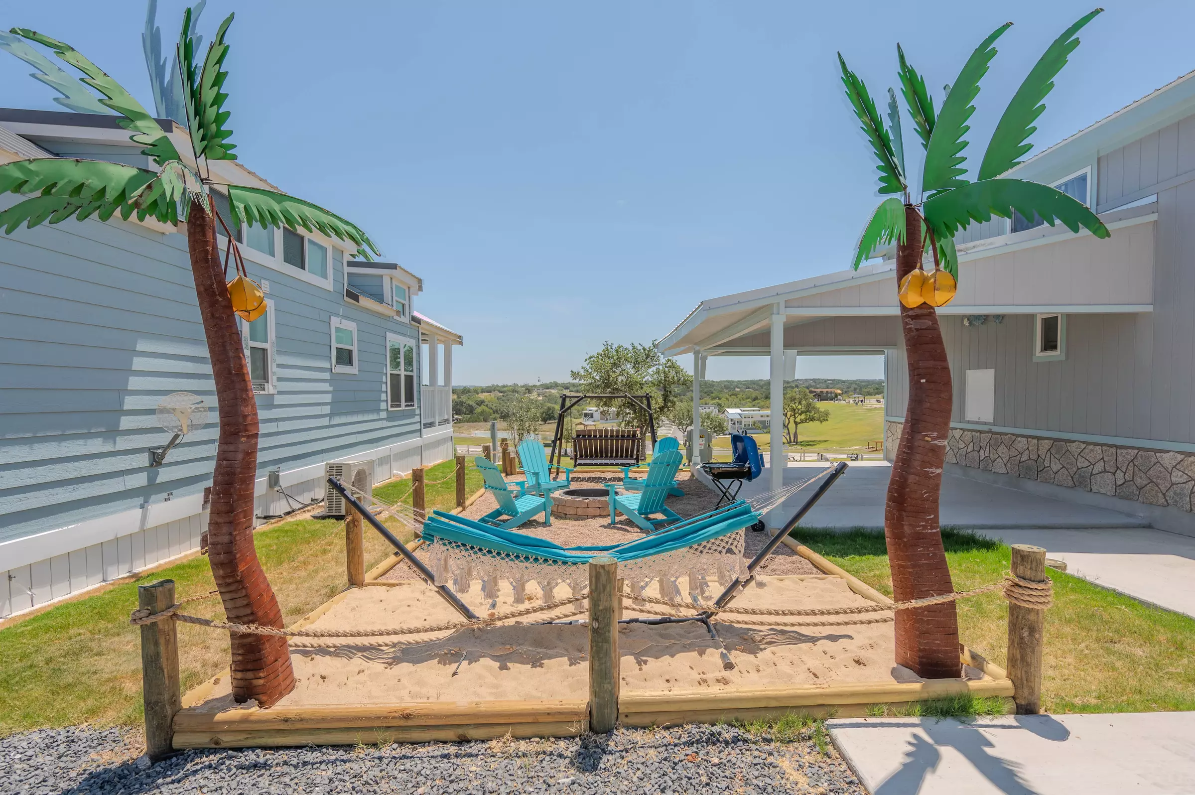 Tiny Home FF 042 - 1 bedroom Accommodation in Fredericksburg | Firefly ...